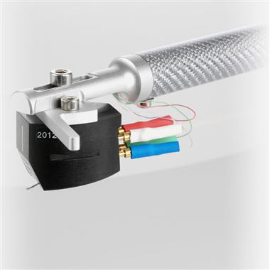 Clearaudio Emotion SE Turntable with Satisfy Arm & Artist v2 Cartridge ...